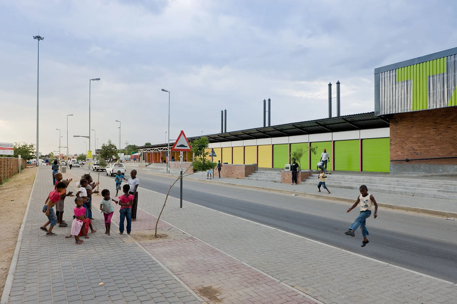 Taxi Rank No.2 — 26'10 south Architects