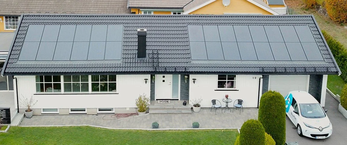 Referanseprosjekter solceller vestland — Suno Solceller