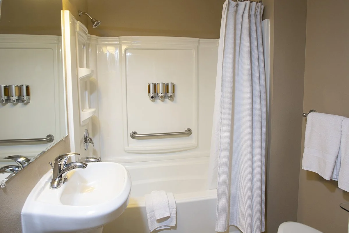 Our Rooms — The Lakeshore Inn