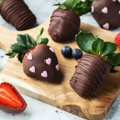 Chocolate Covered Strawberries — WELL with Felicia