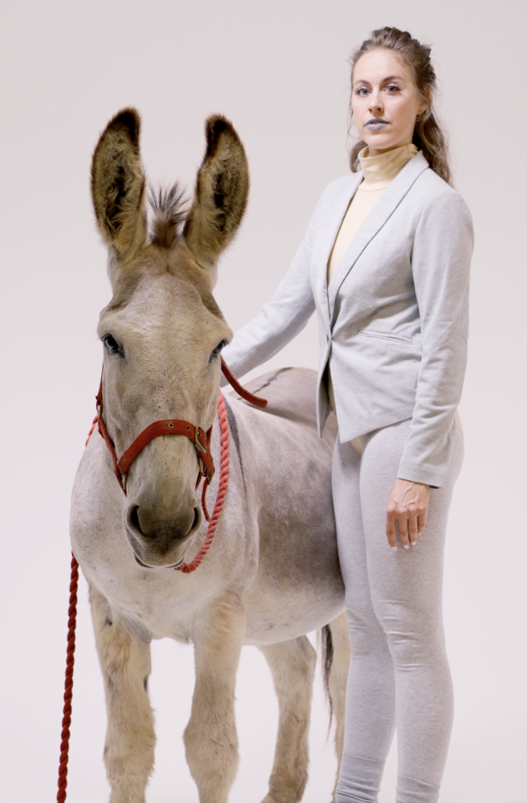 ABOUT — Anna Frijstein