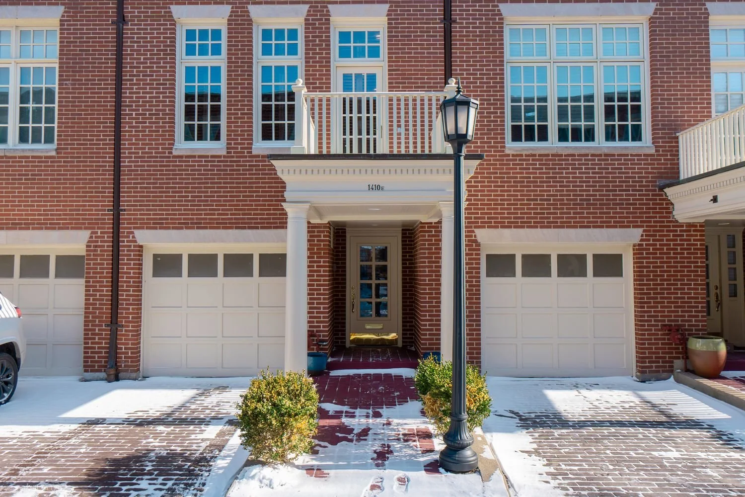 Alex Stoykov Group - Luxury Real Estate - Chicago -IL