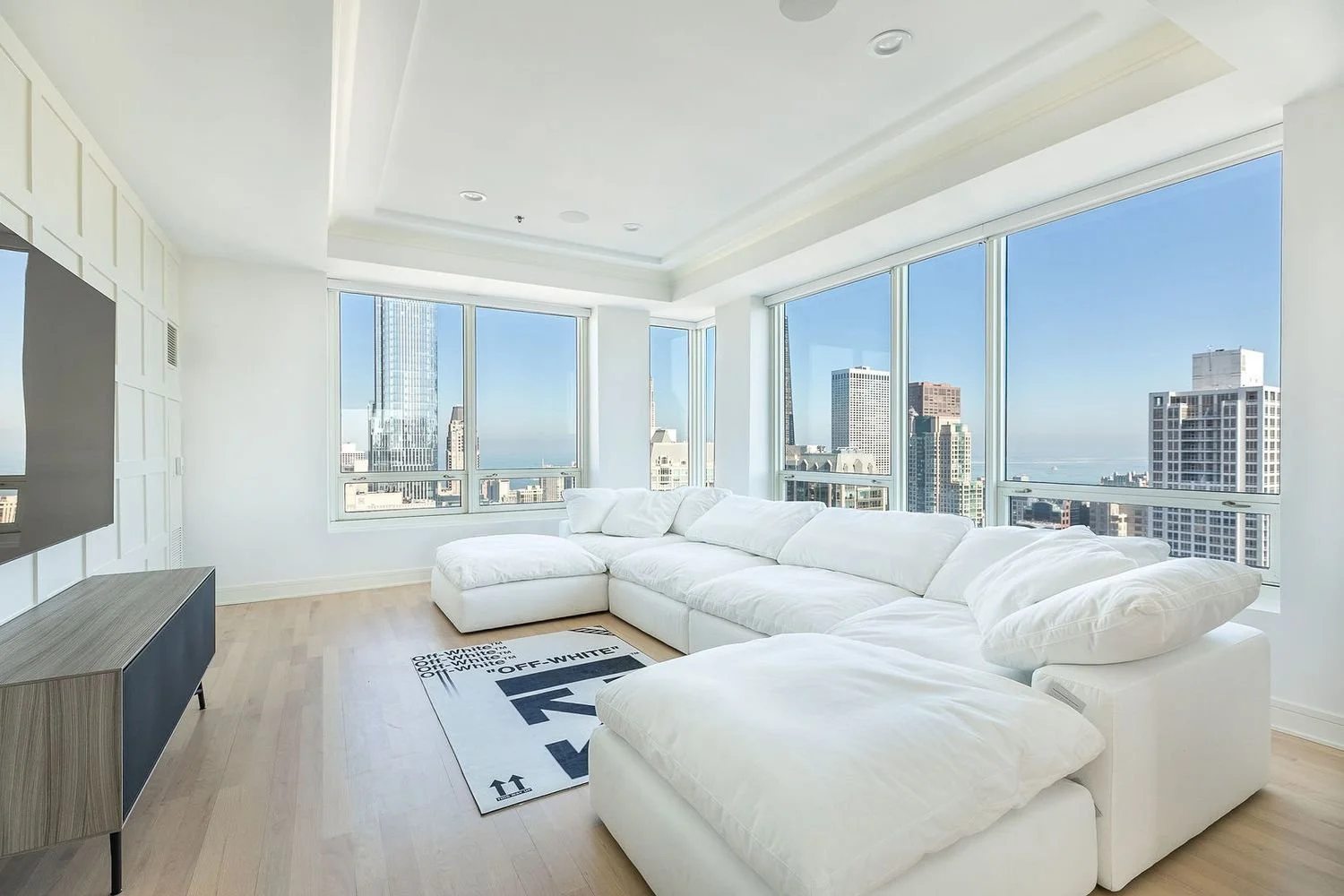 Alex Stoykov Group - Luxury Real Estate - Chicago -IL