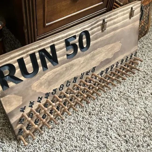 Running Medal Holder Display — WEIHMUE