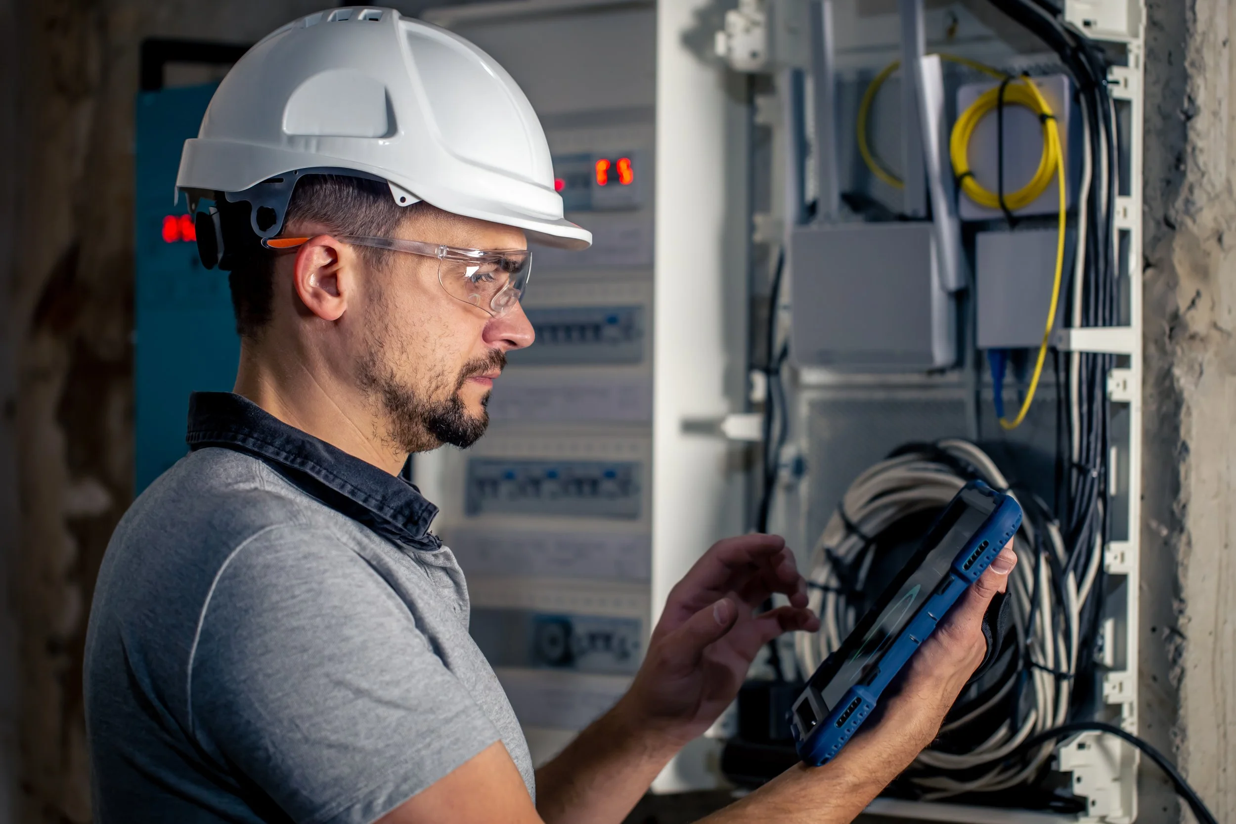 Commercial Electrician - Commercial Electrical Services Mandurah ...