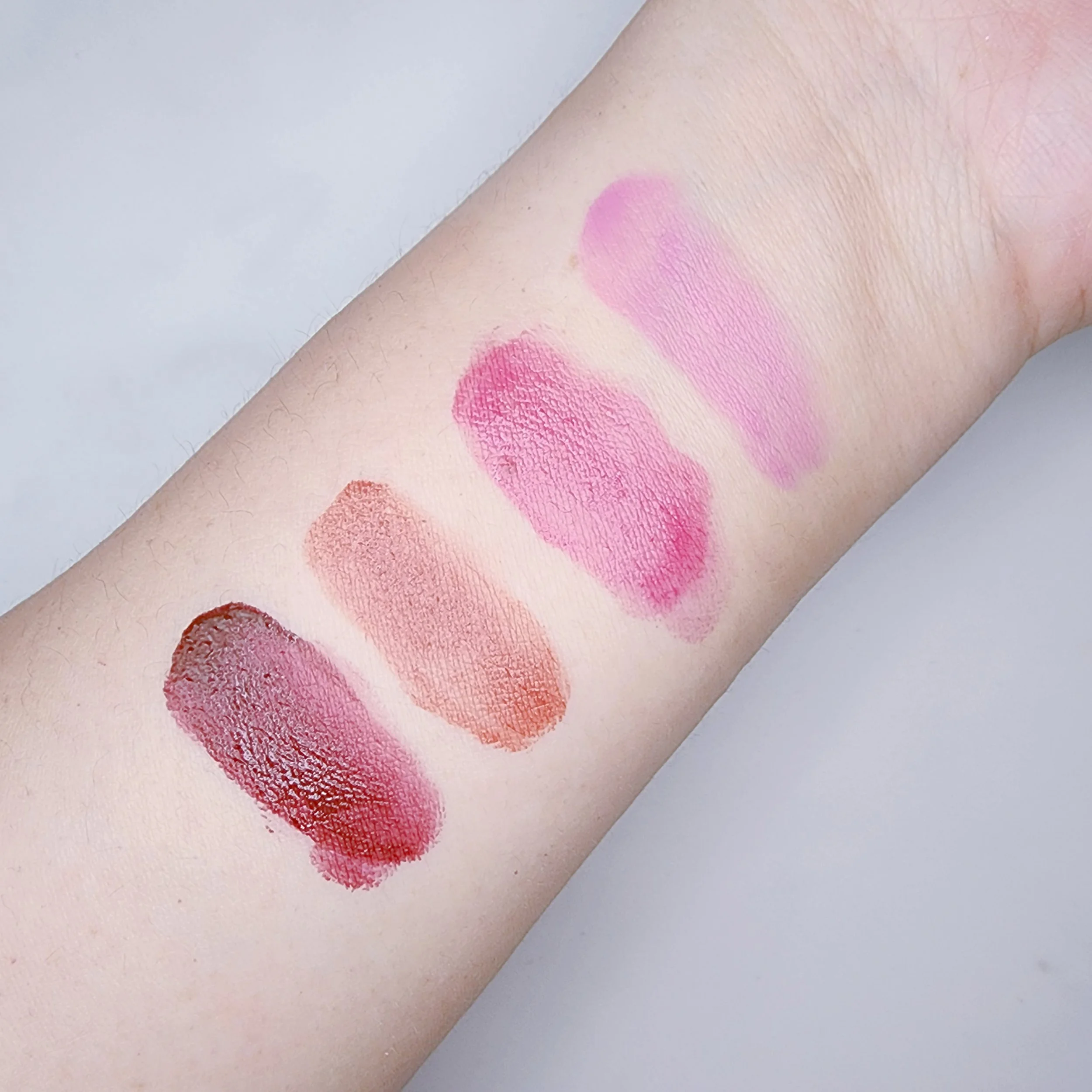 Glossier Cloud Paint Cream Blush Reviews and Swatches (Including New ...