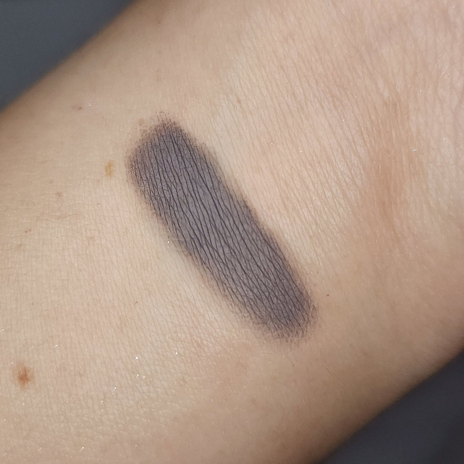 Flower Knows Swan Ballet Black Swan Eyeshadow Palette Swatches and ...