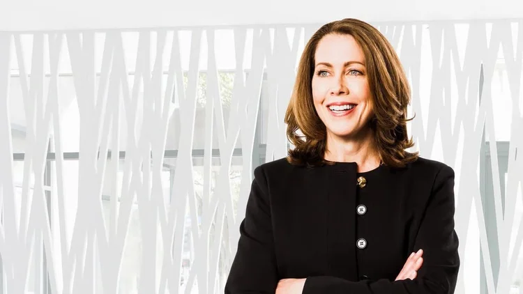 Kate Johnson | President & CEO of Lumen Technologies | Woman in AI