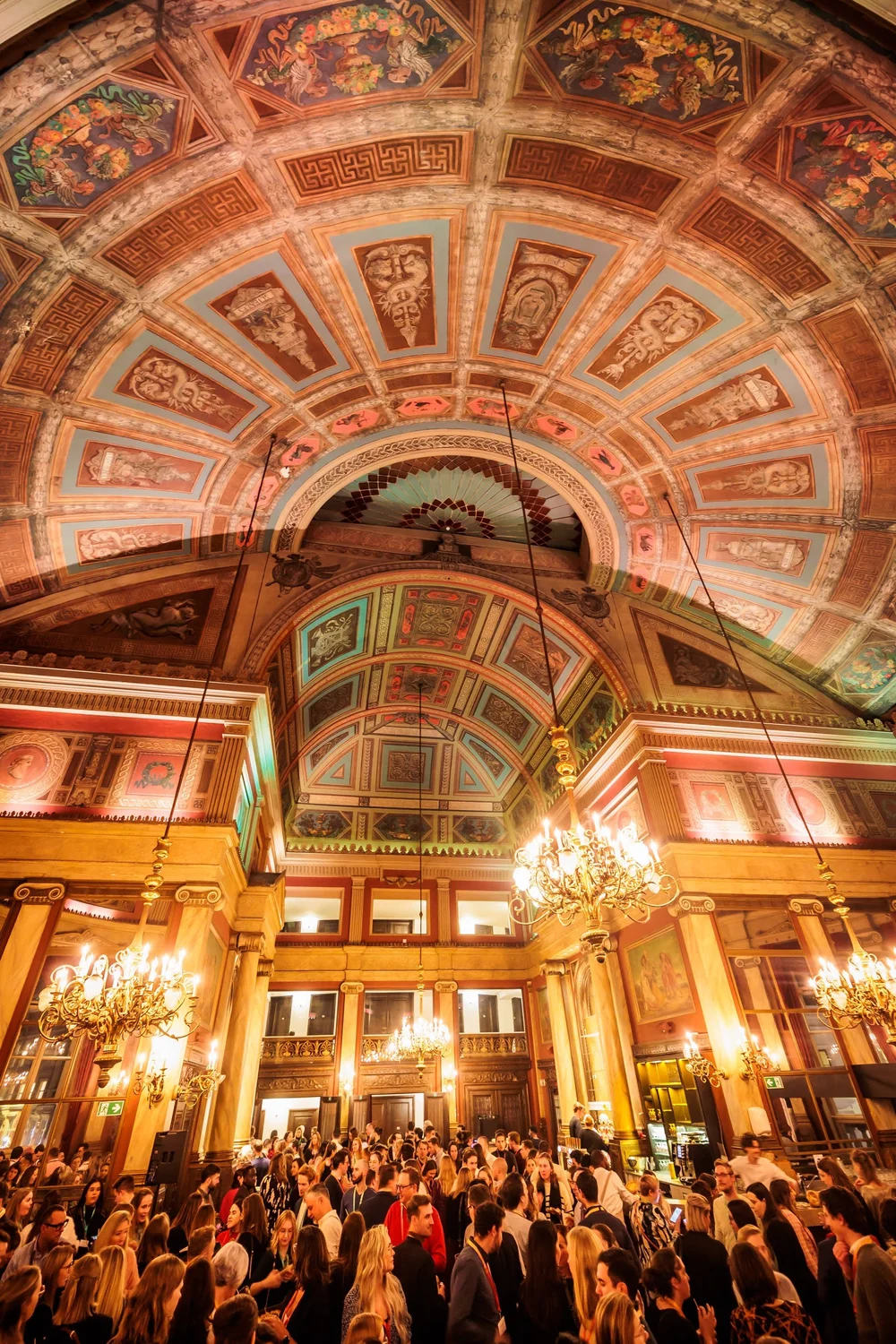 General 1 — Café Foyer