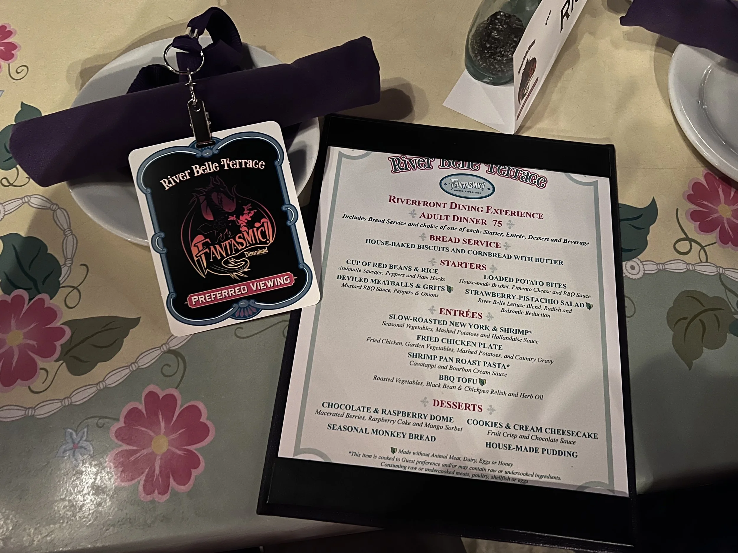 Disneyland's Fantasmic! Dining Package at the River Belle Terrace: A ...