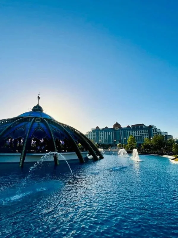 Universal’s Helios Grand Hotel: A First Look at Epic Universe’s Luxury ...