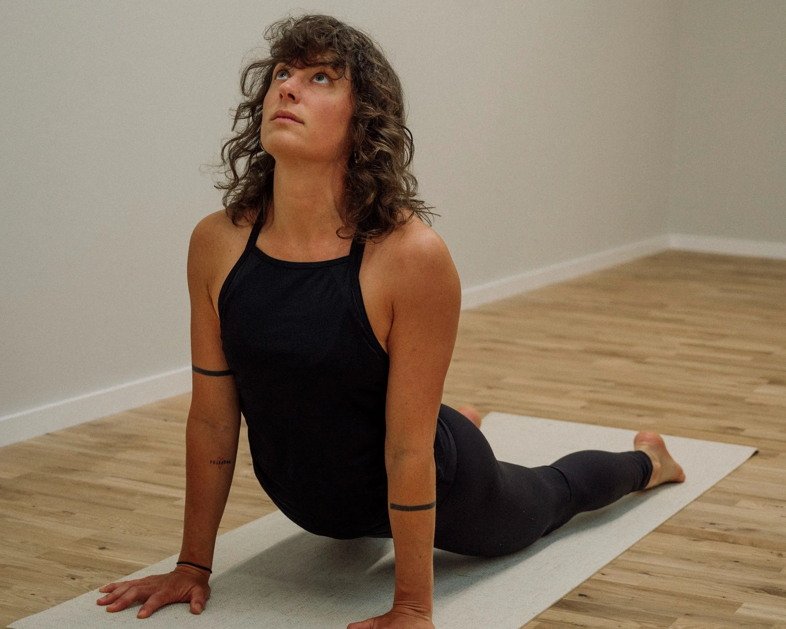 Yoga — Moumo
