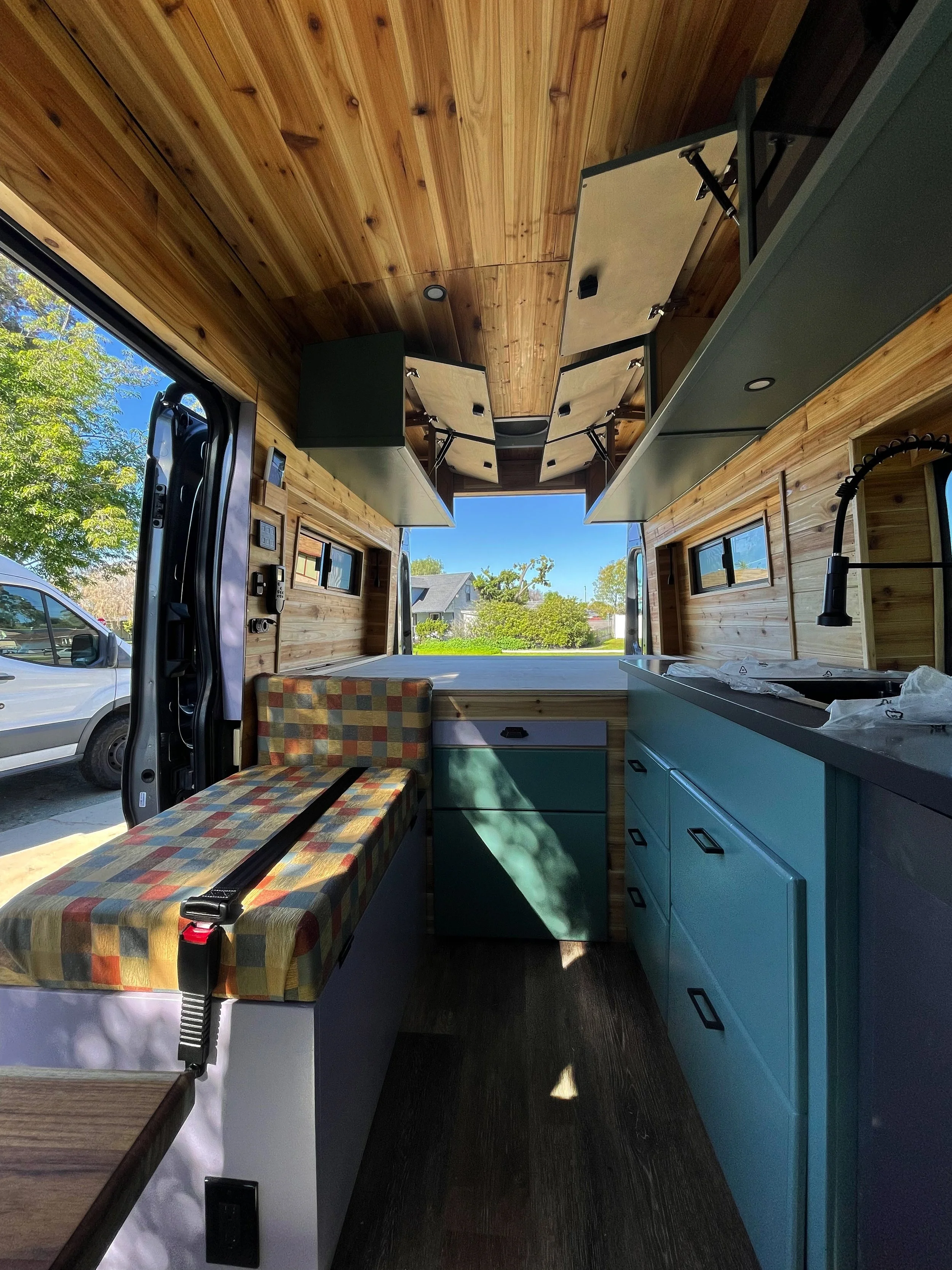 Full Builds — 7SeasVans