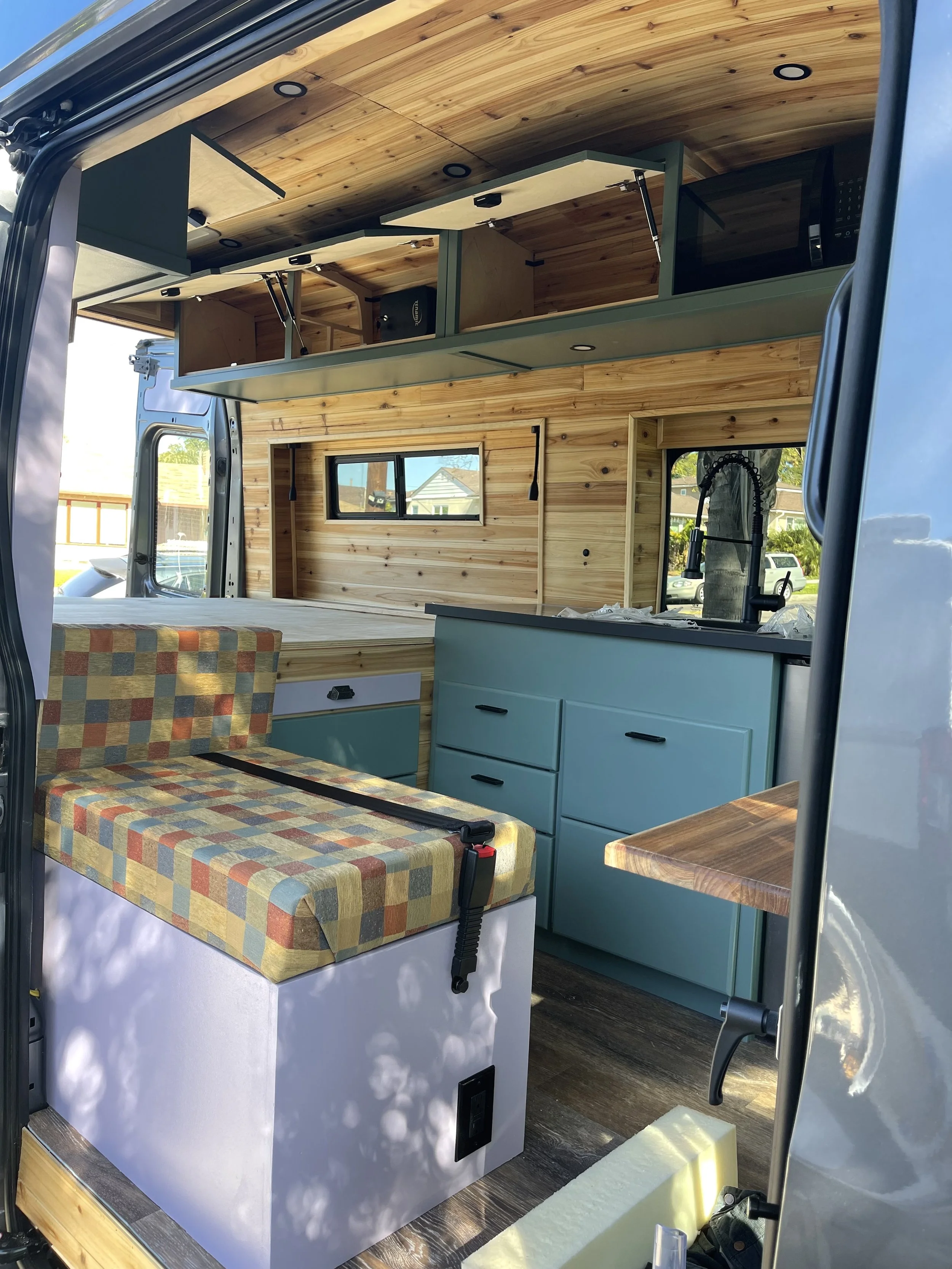 Full Builds — 7SeasVans
