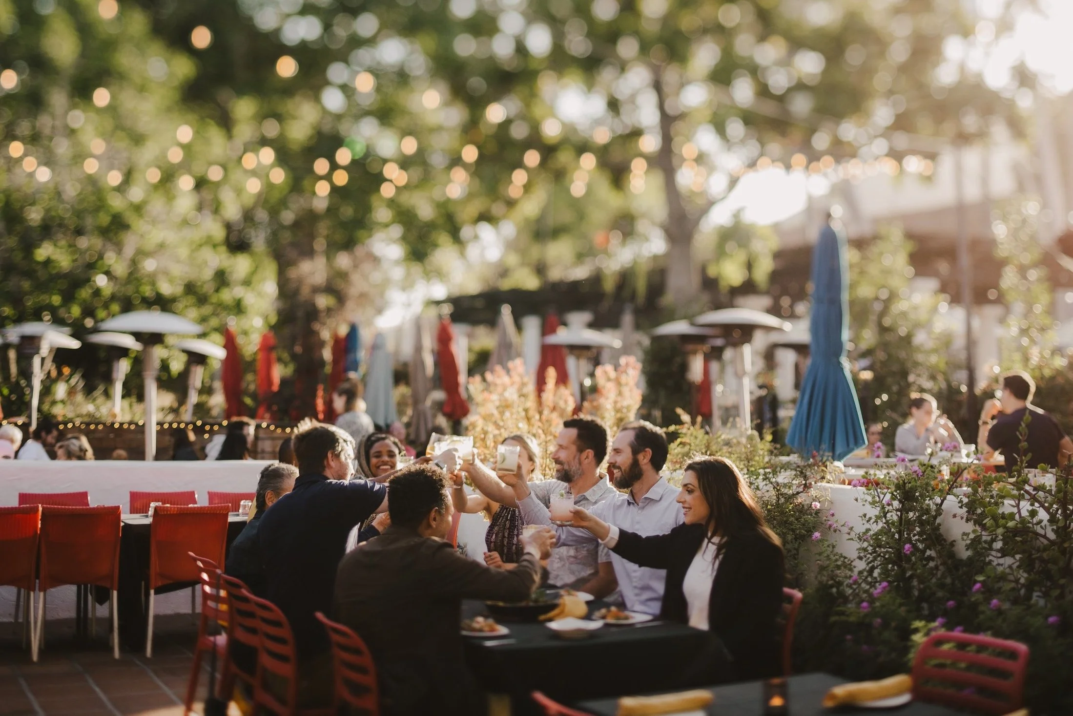 Luna Red Restaurant & Bar