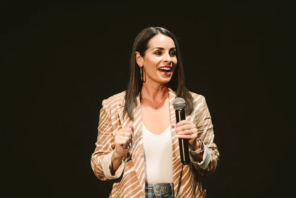 About — Alison Howard