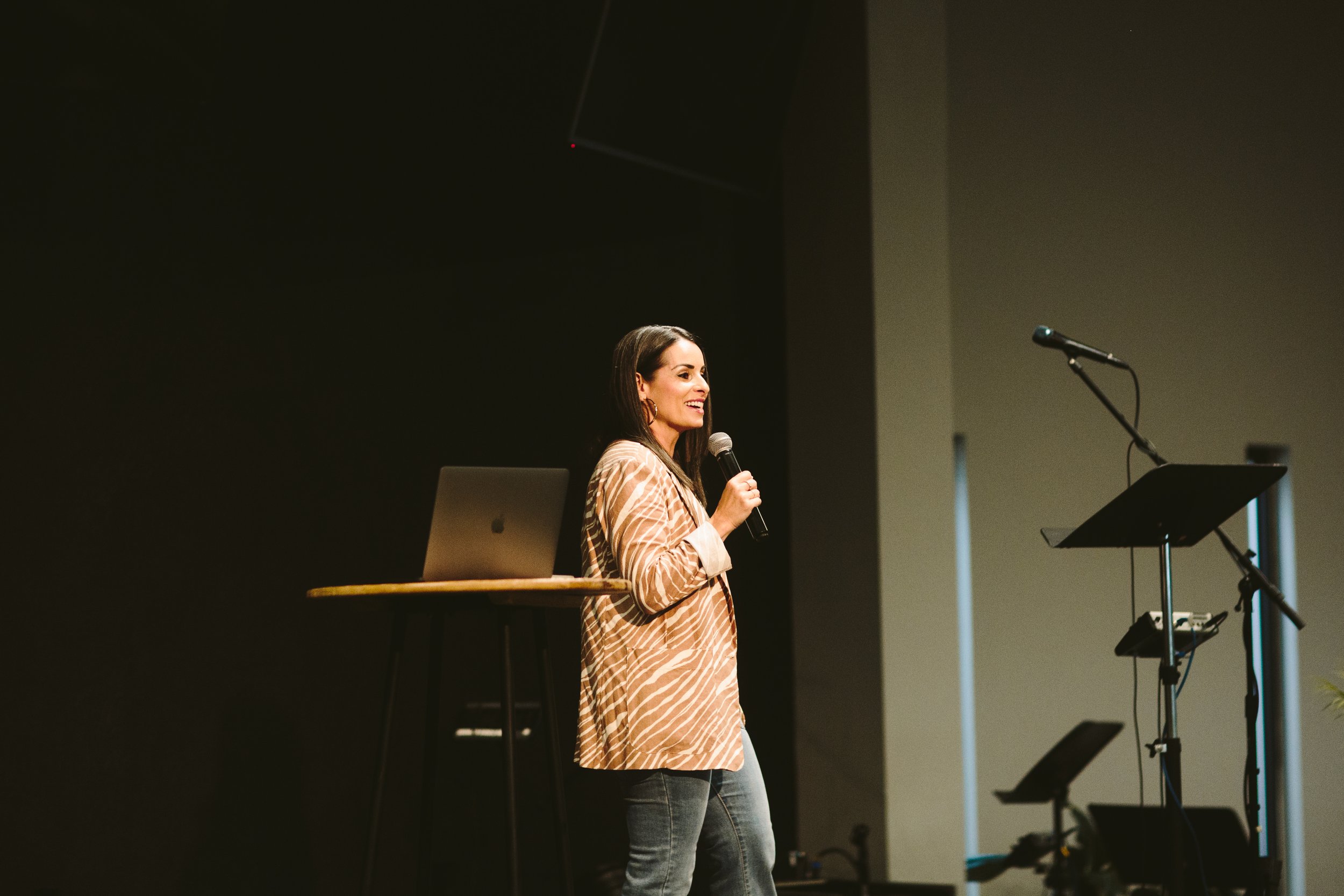 About — Alison Howard