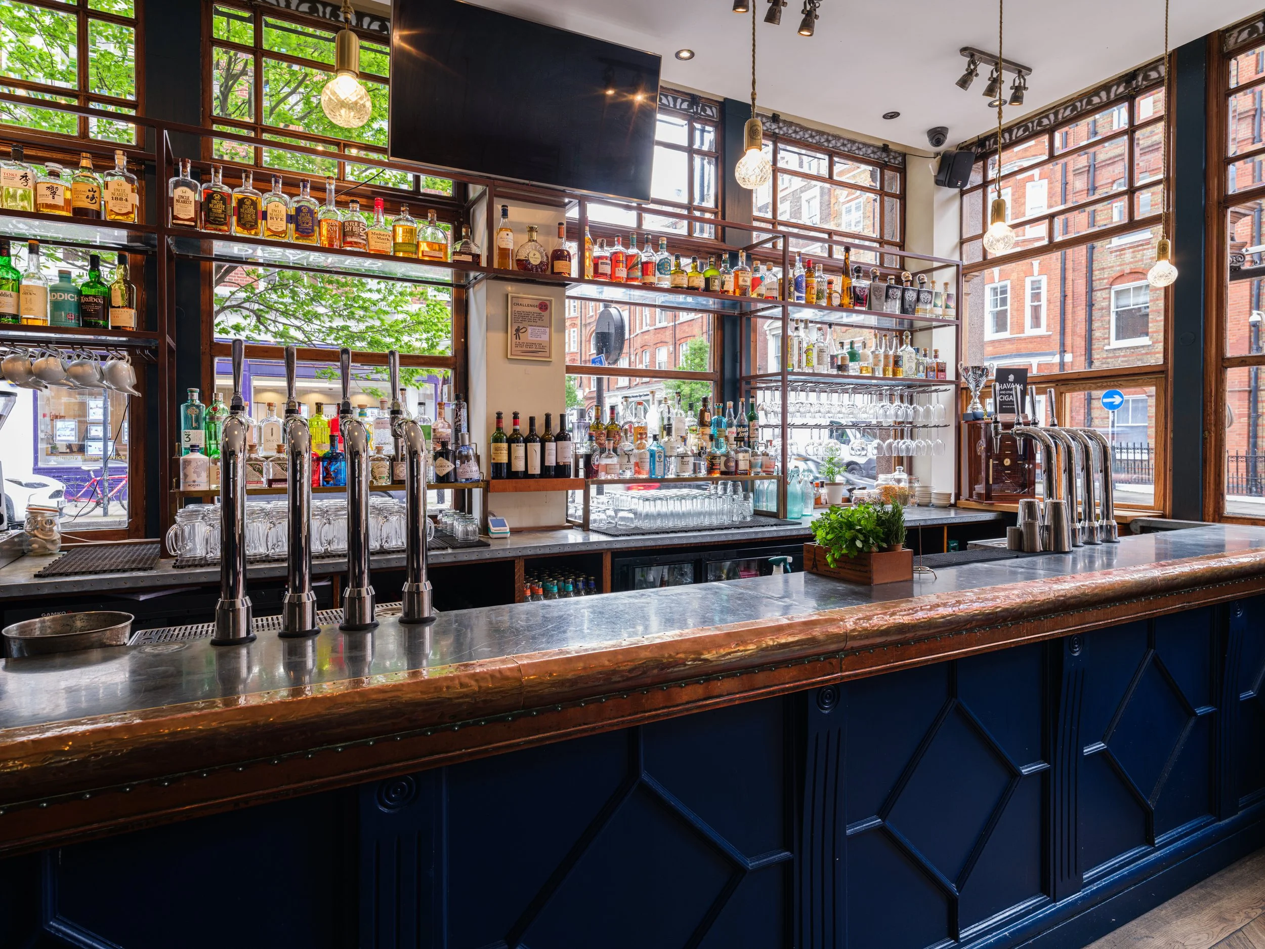 The Cavendish Pub | Dog-friendly Marylebone