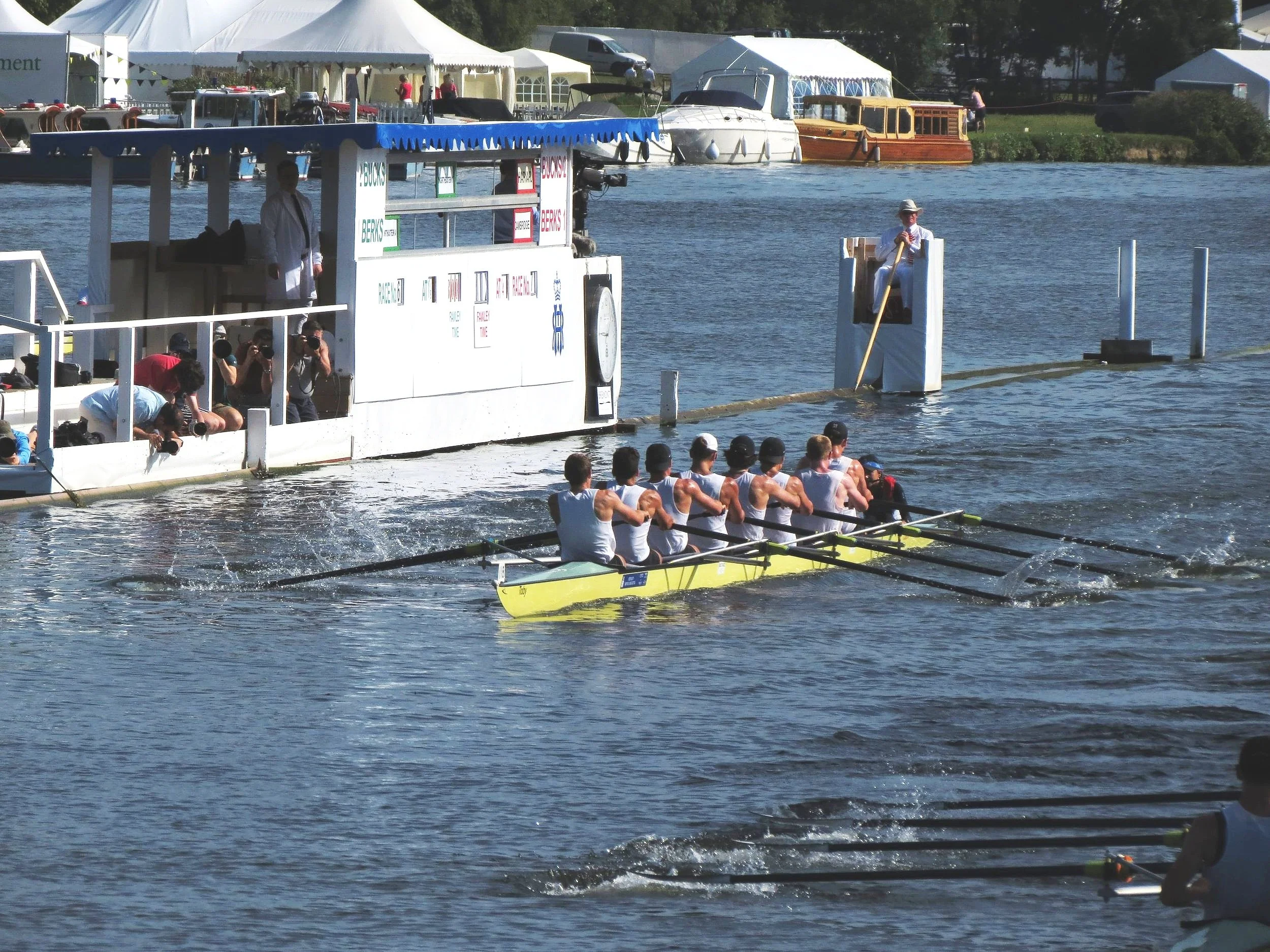 A Guide to U.S. College Rowing