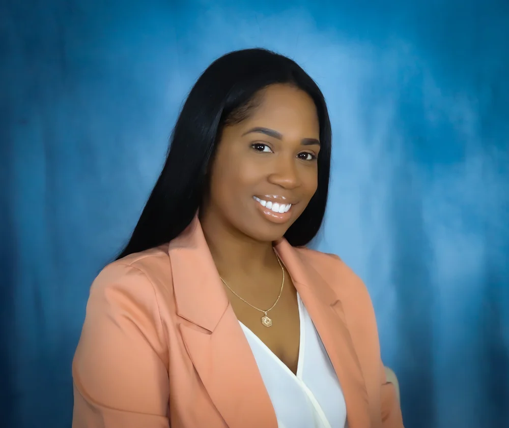 Nefertiti Brown — David Lloyd Realty
