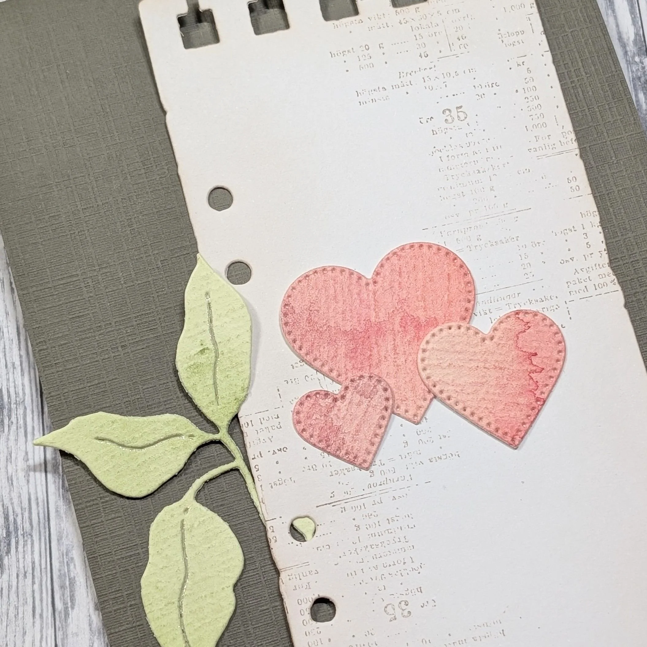 Color Me Nordic | Gummiapan USA | Hänglar & Wings USA