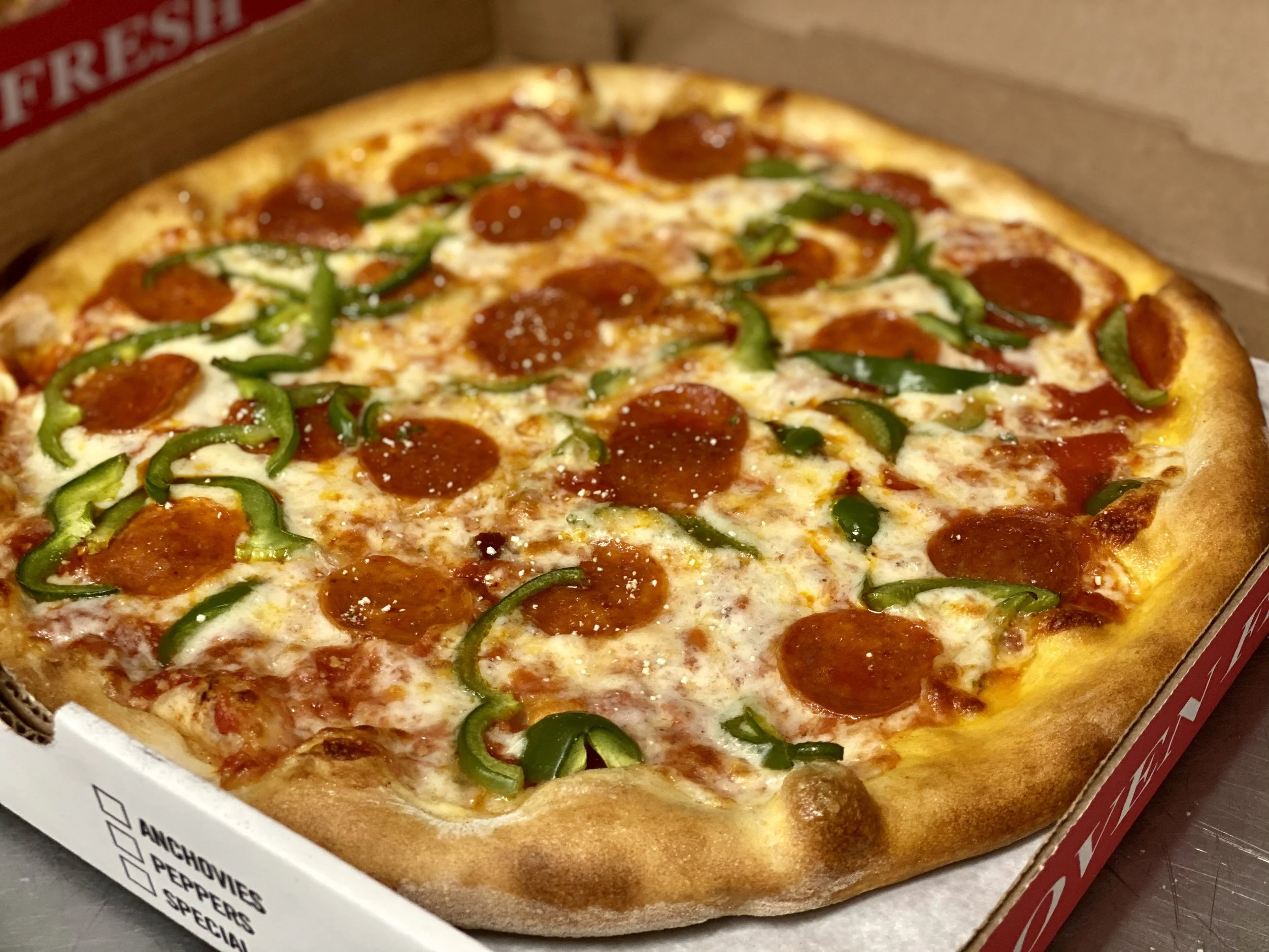 DeLucas Pizzeria
