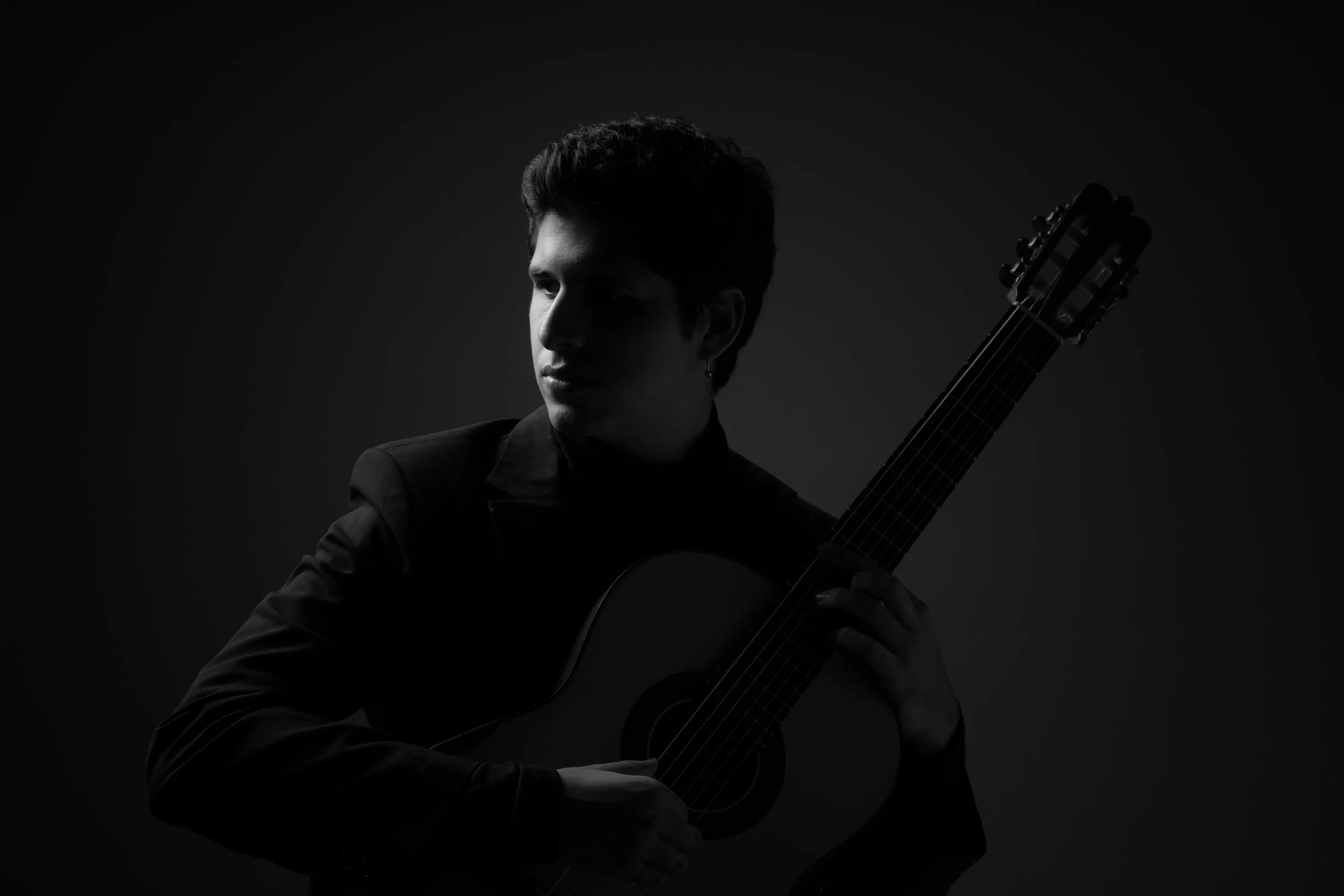 Adrián Montero
