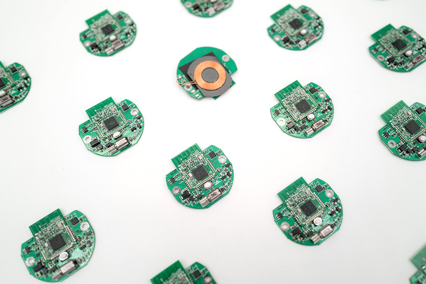 Hibu - Smart Wearable Emergency Devices for Elderly Safety — Tektos ...