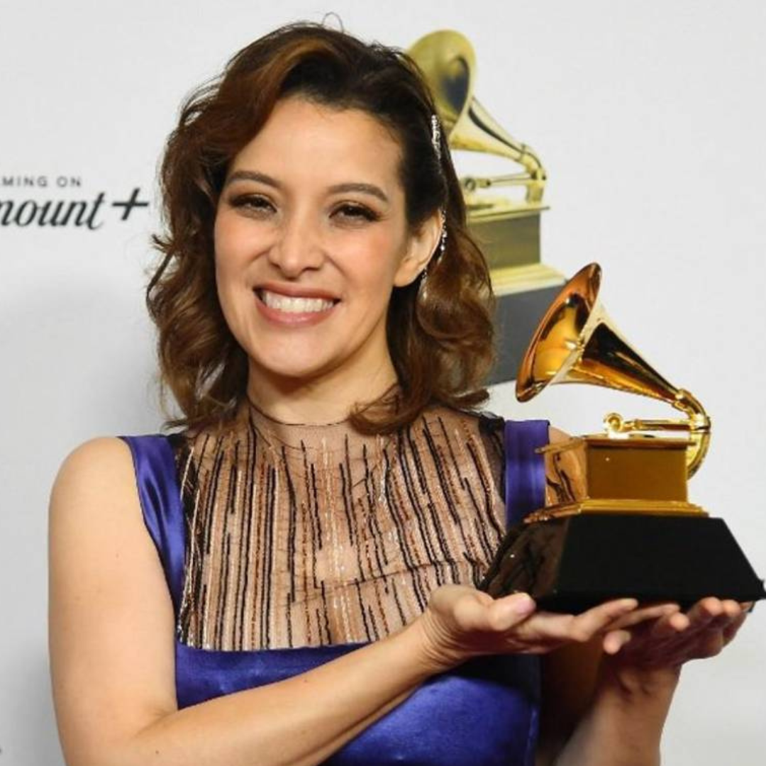 9 Female Singers in Spanish to Play on Repeat | Spanish with Dominique