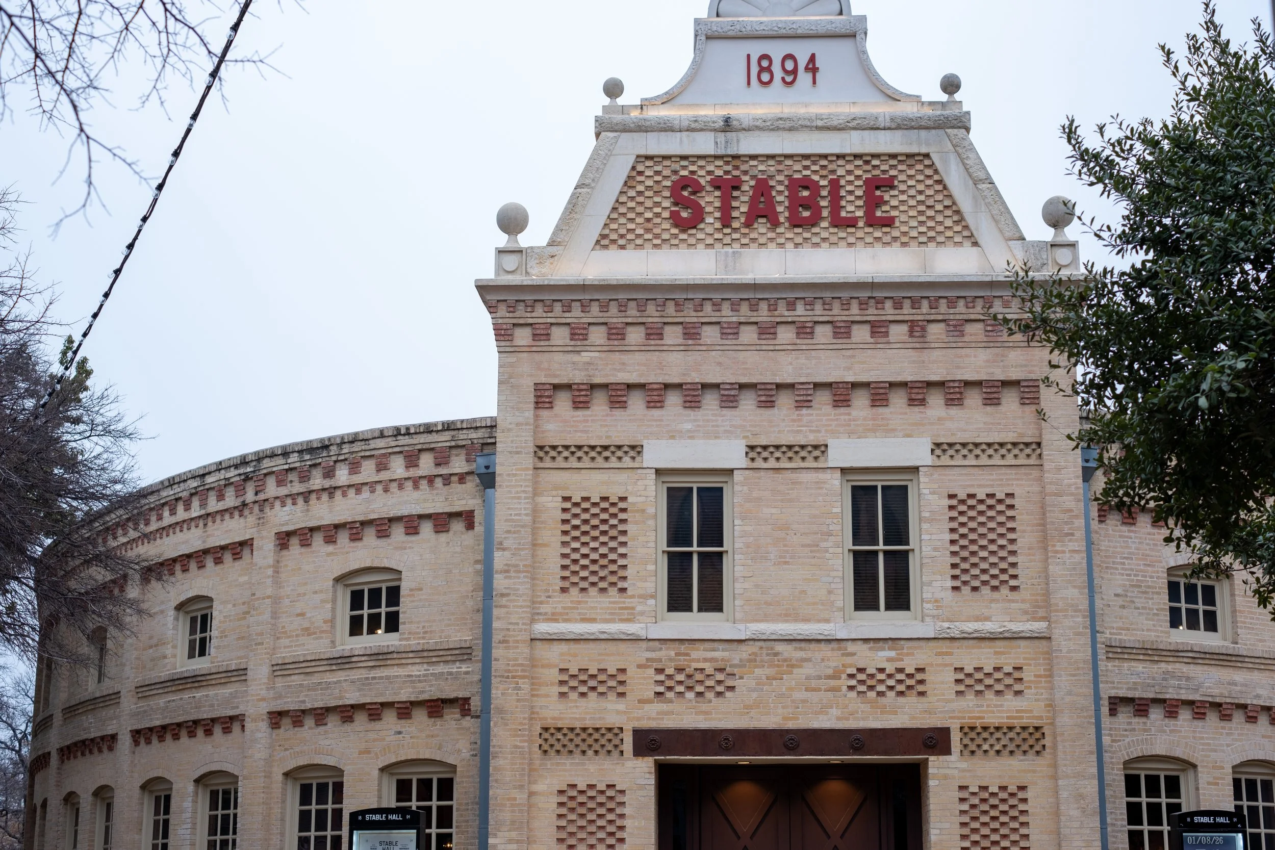 “Unseriously Serious:” mypilotis (Awkwardly) Takes the Stage — Scene in SA