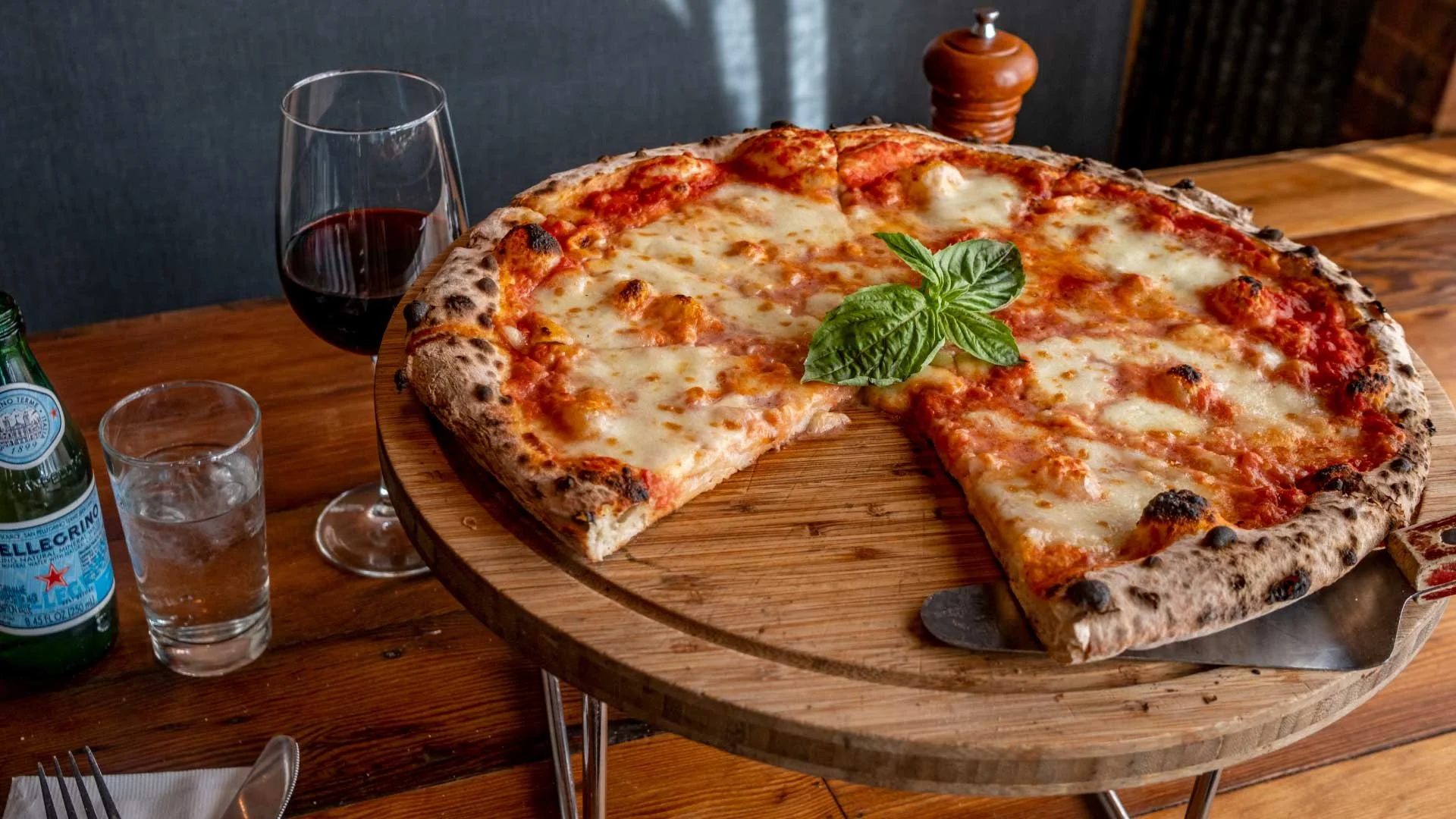 Contact — Houdini Pizza Laboratory