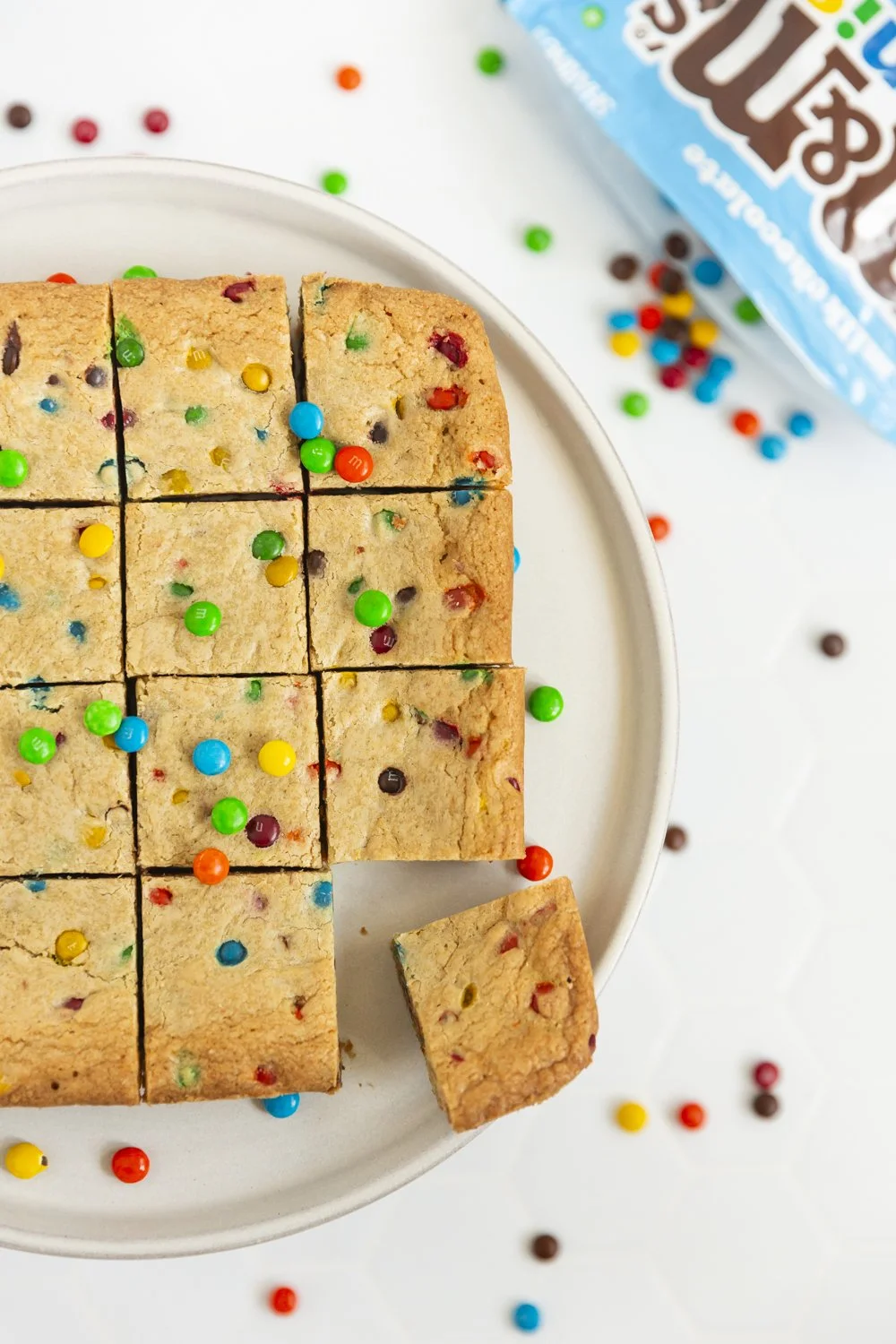 Soft and Chewy M&M Cookie Bars — The Mod Daisy
