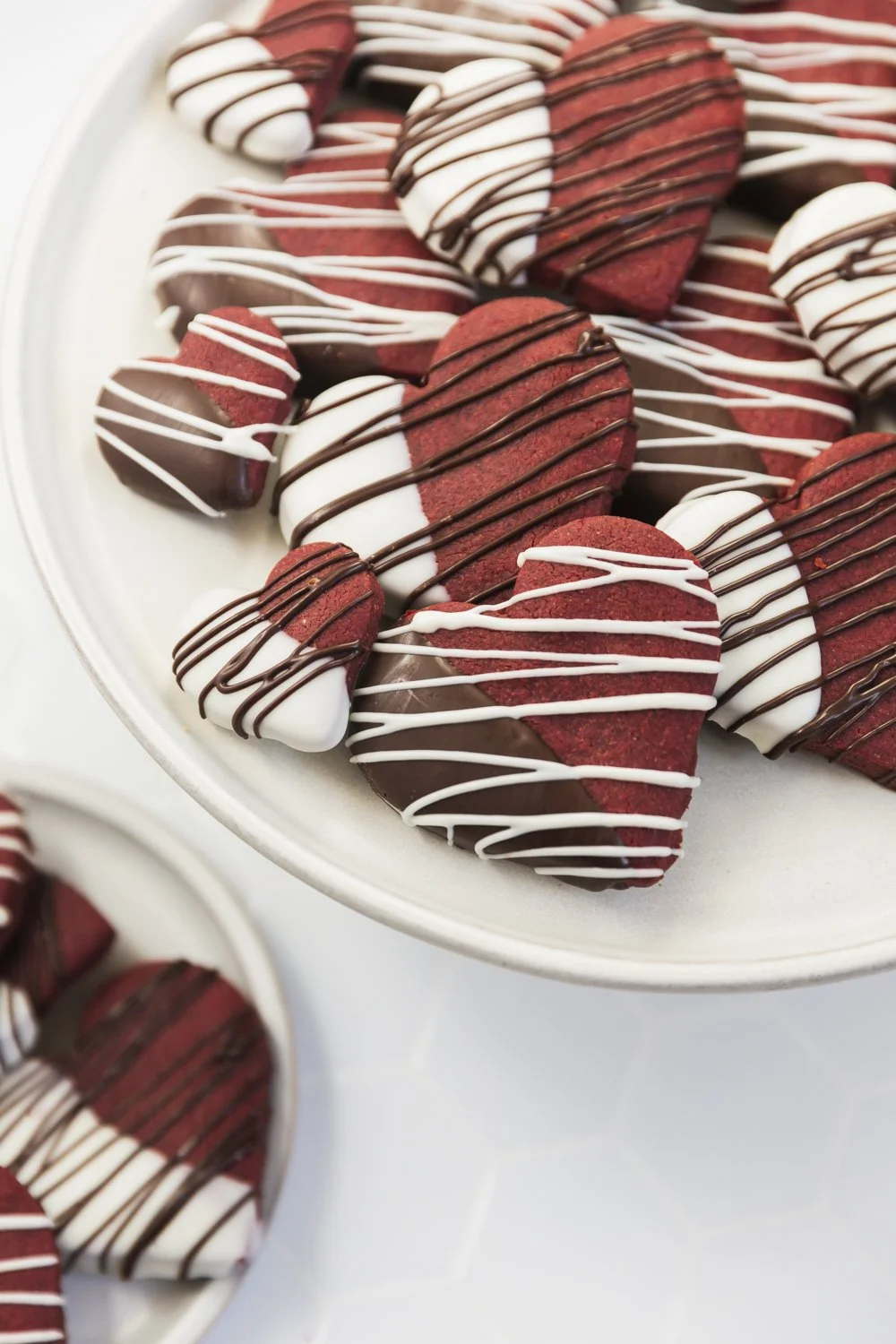 Red Velvet Shortbread Cookies (Valentine's Day Shortbread Cookies ...
