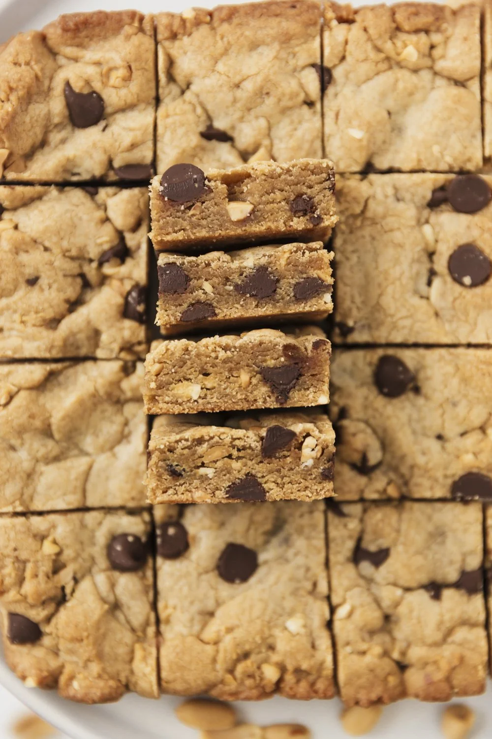 Peanut Butter Chocolate Chip Cookie Bars The Mod Daisy