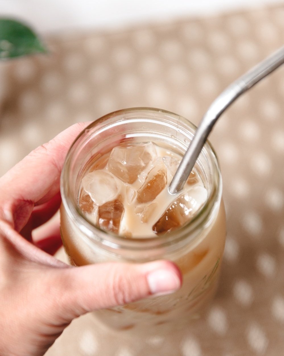 Shaken Vanilla Iced Tea Latte — THE MOD DAISY