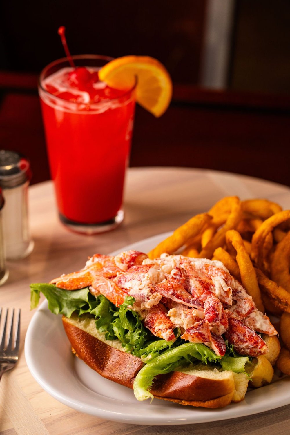 Front Row Restaurant & Bar