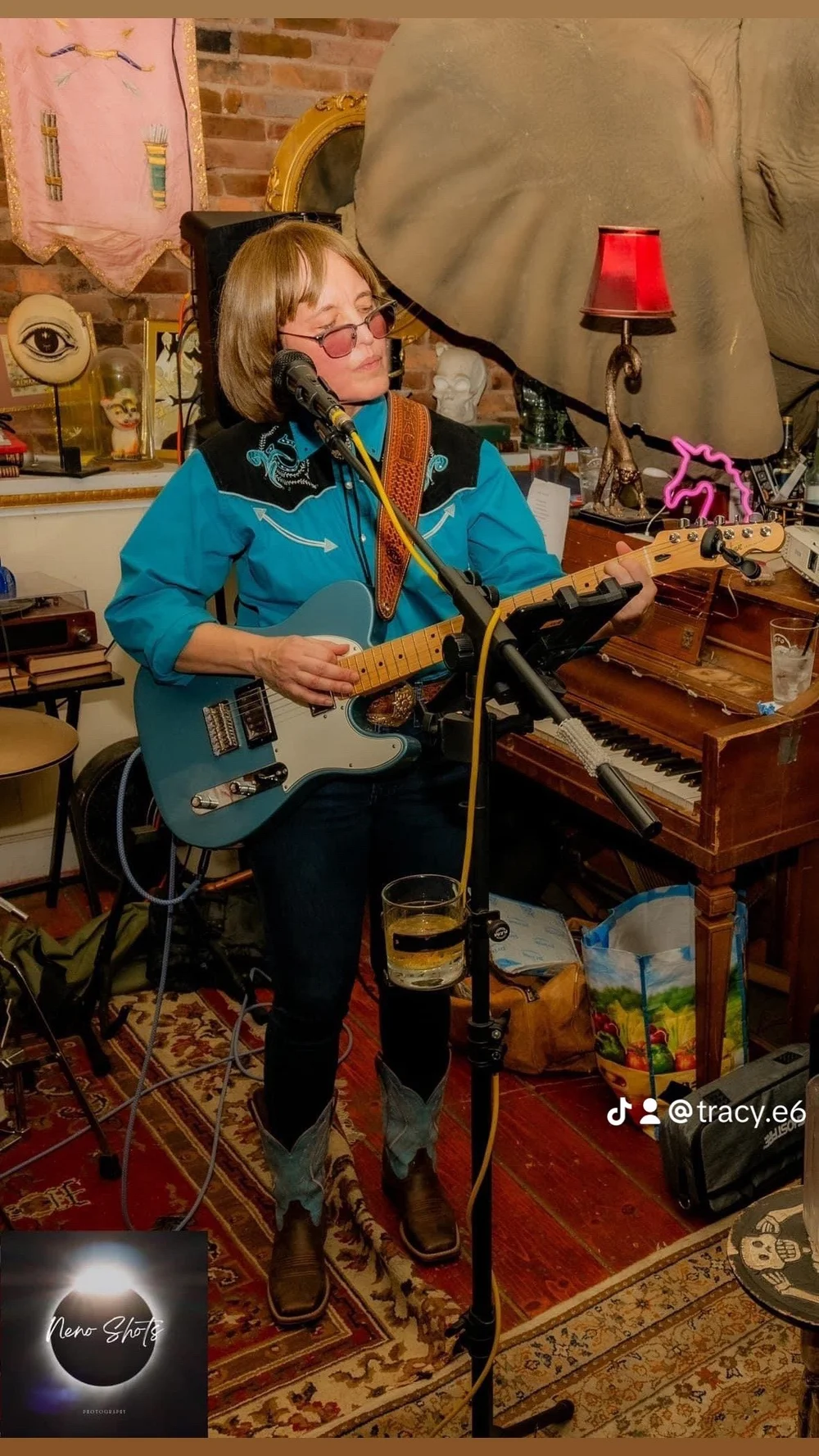 Folk/Review Tracy Eckstrand - Who Is Gonna Rescue You — The Musical Road