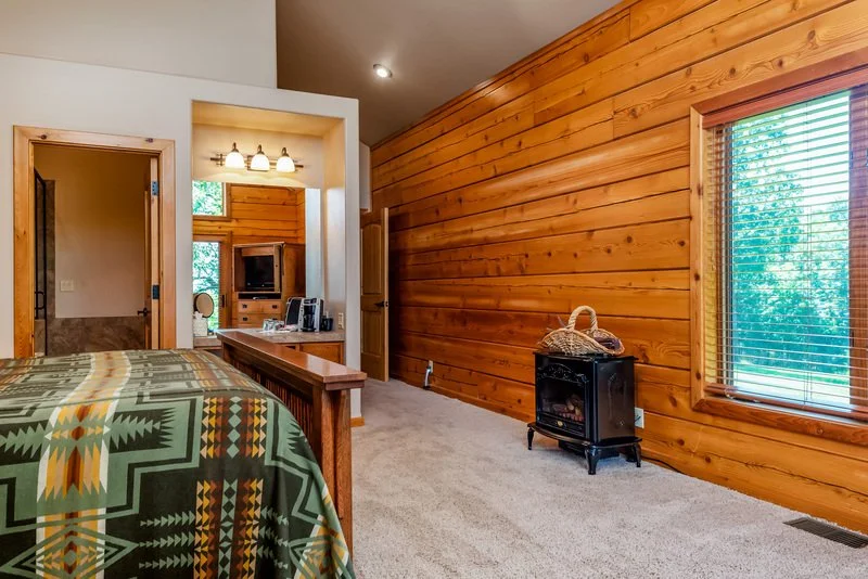 Our Suites | The White River Inn | Cotter, AR