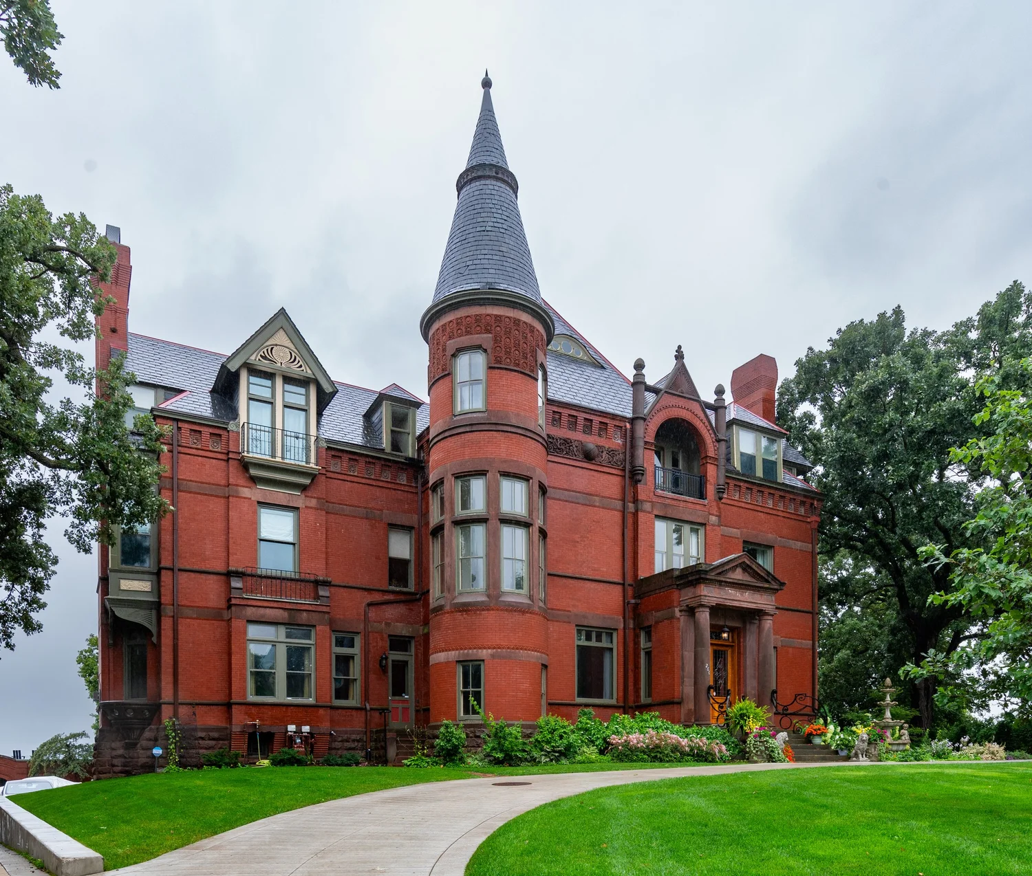 House Preview — Summit Hill House Tours