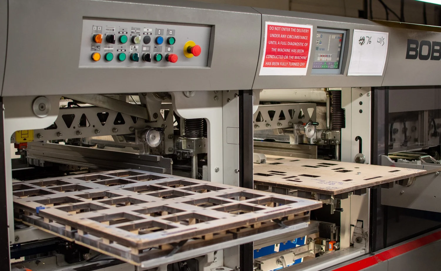 How We Work — Castle Colour Packaging