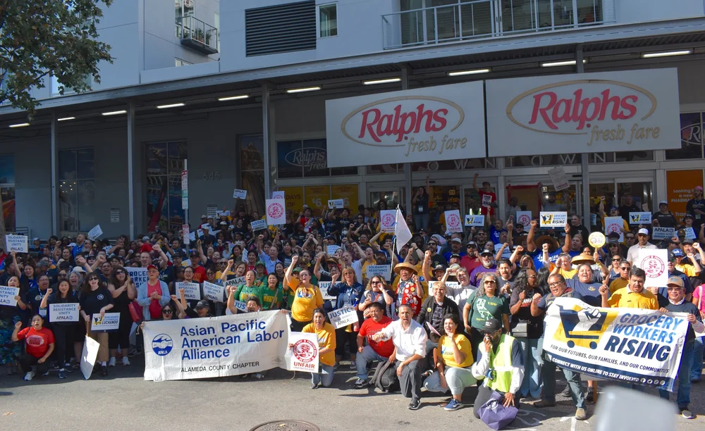 Grocery Workers Move Closer To ULP Strike — UFCW 770