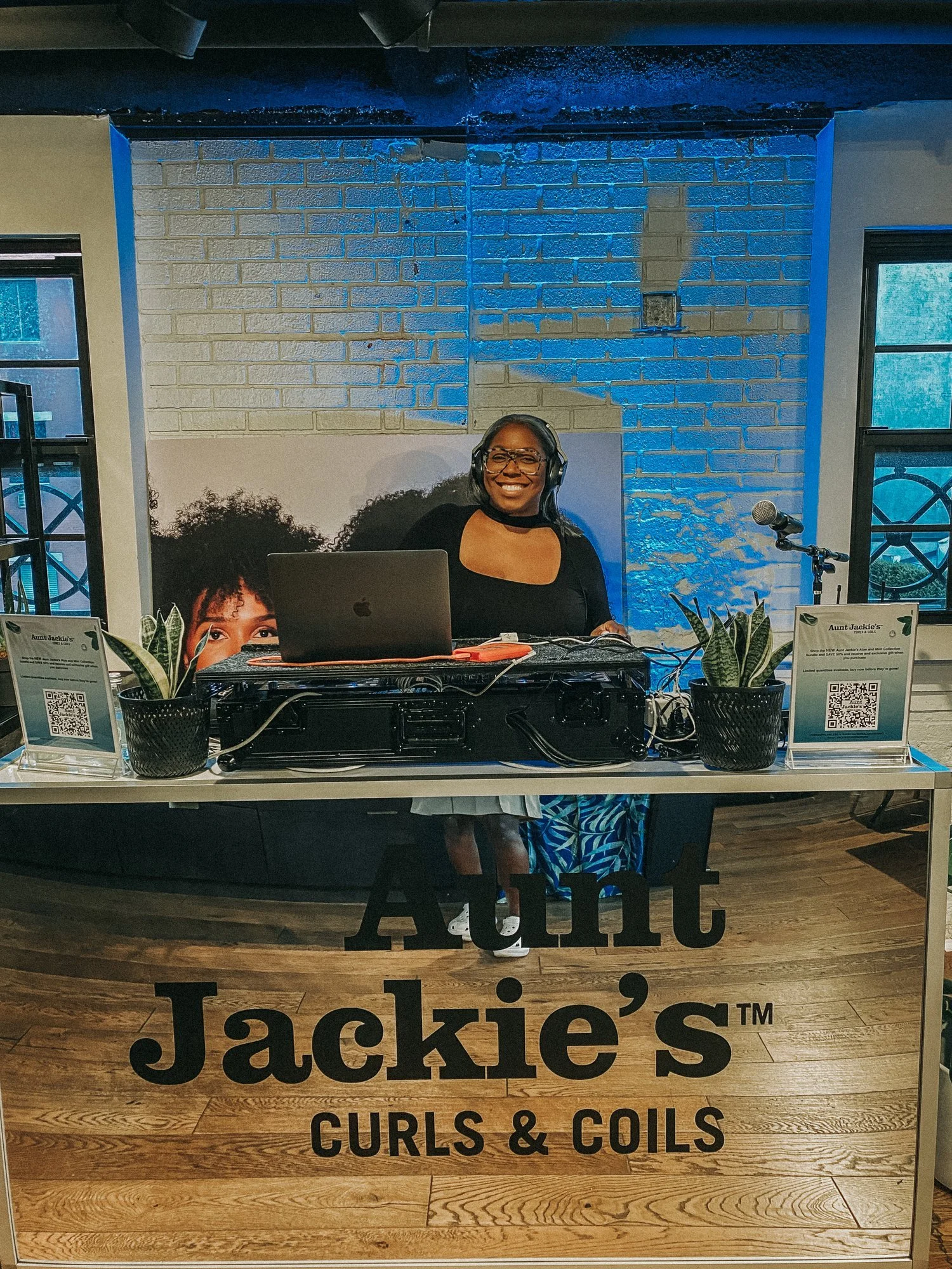 Hire DJ Ty Alexander - DJ for Premiere & Corporate Events — djtyalexander