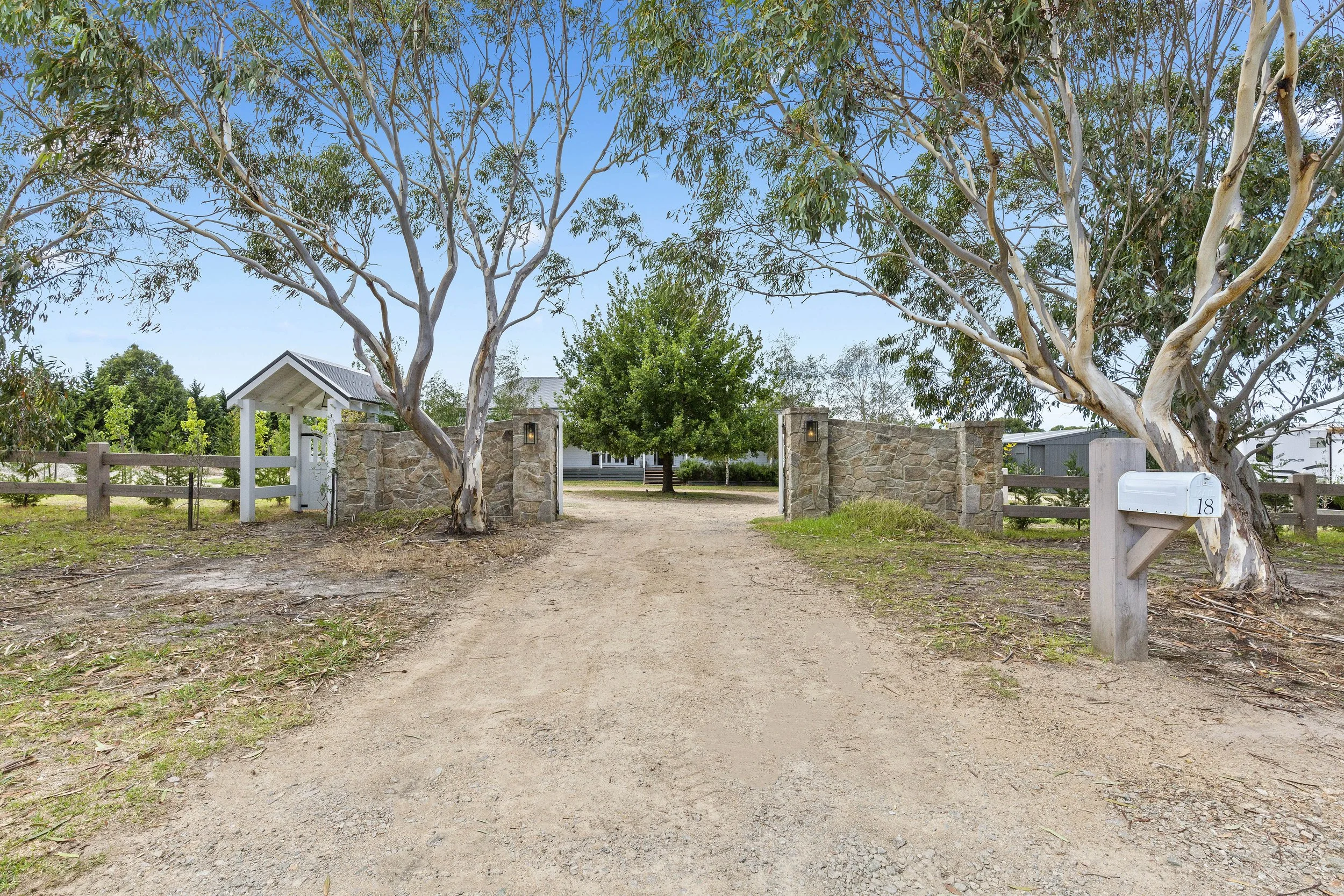 Stay in the Guesthouse — Oakstone Estate