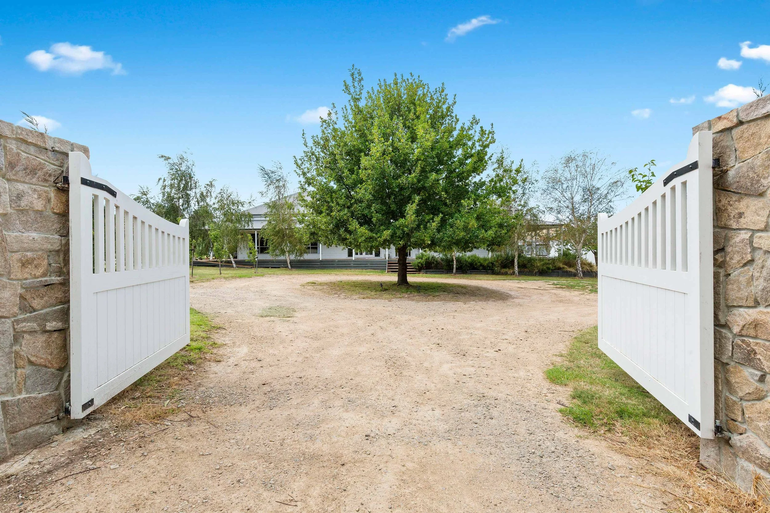 Property Gallery — Oakstone Estate