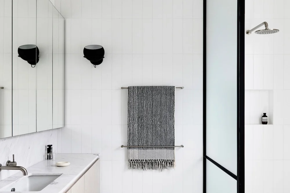 9 Shower Screen Design Ideas To Level-Up Your Bathroom | Zephyr and Stone