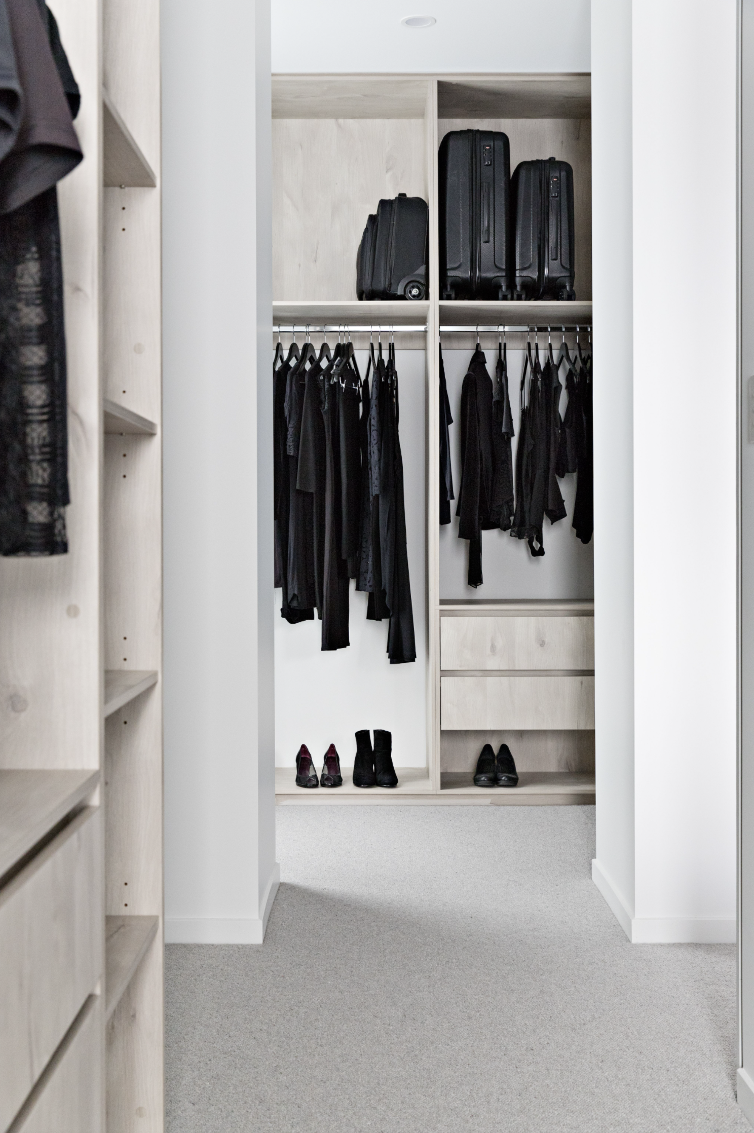 How to Design The Ultimate Walk in Wardrobe | Includes Walk In Robe ...