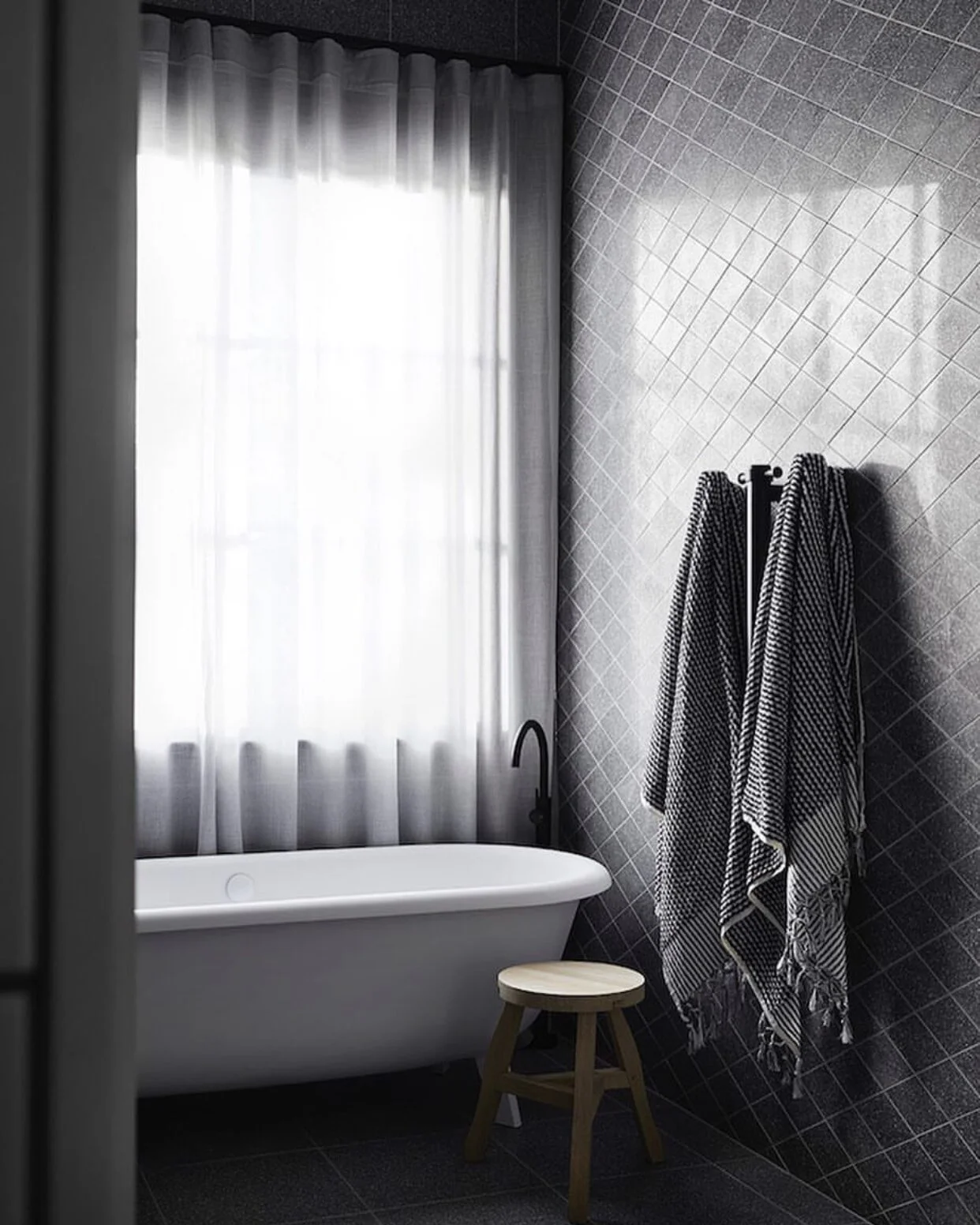 Top Tile Laying Patterns: Designer & Patterned Floor Tile Ideas for ...