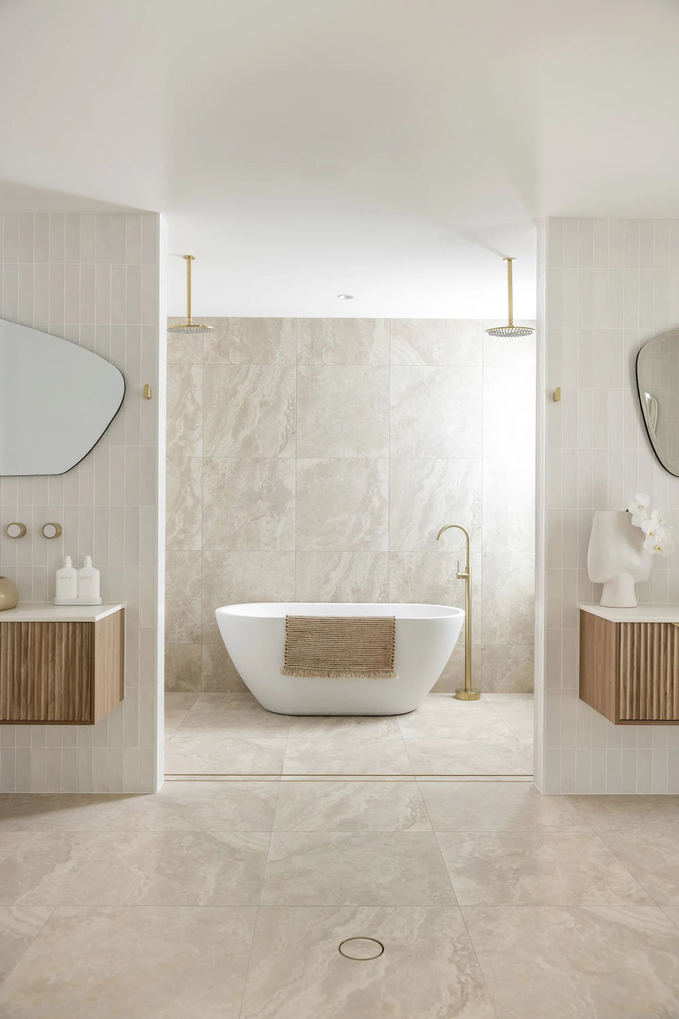 Bathroom Floor Plan: Guide To Planning A Functional Bathroom Layout ...