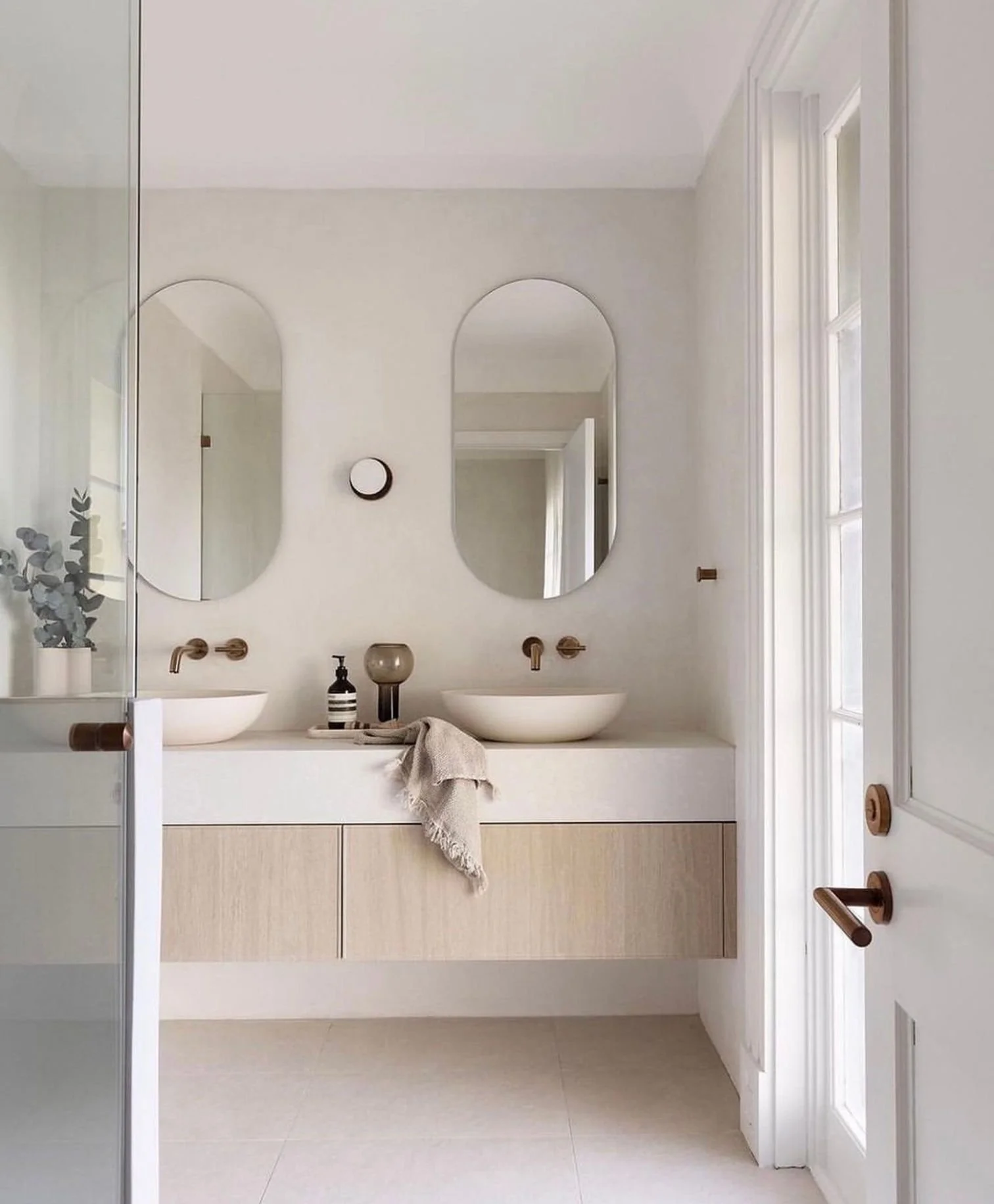 Do’s and Don’ts Of Ensuite Bathroom Design — Zephyr + Stone