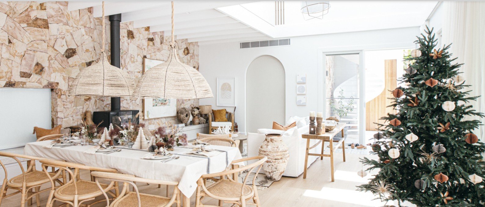 Christmas Table Set Up Ideas: Create a Stylish Designer Table | Zephyr ...